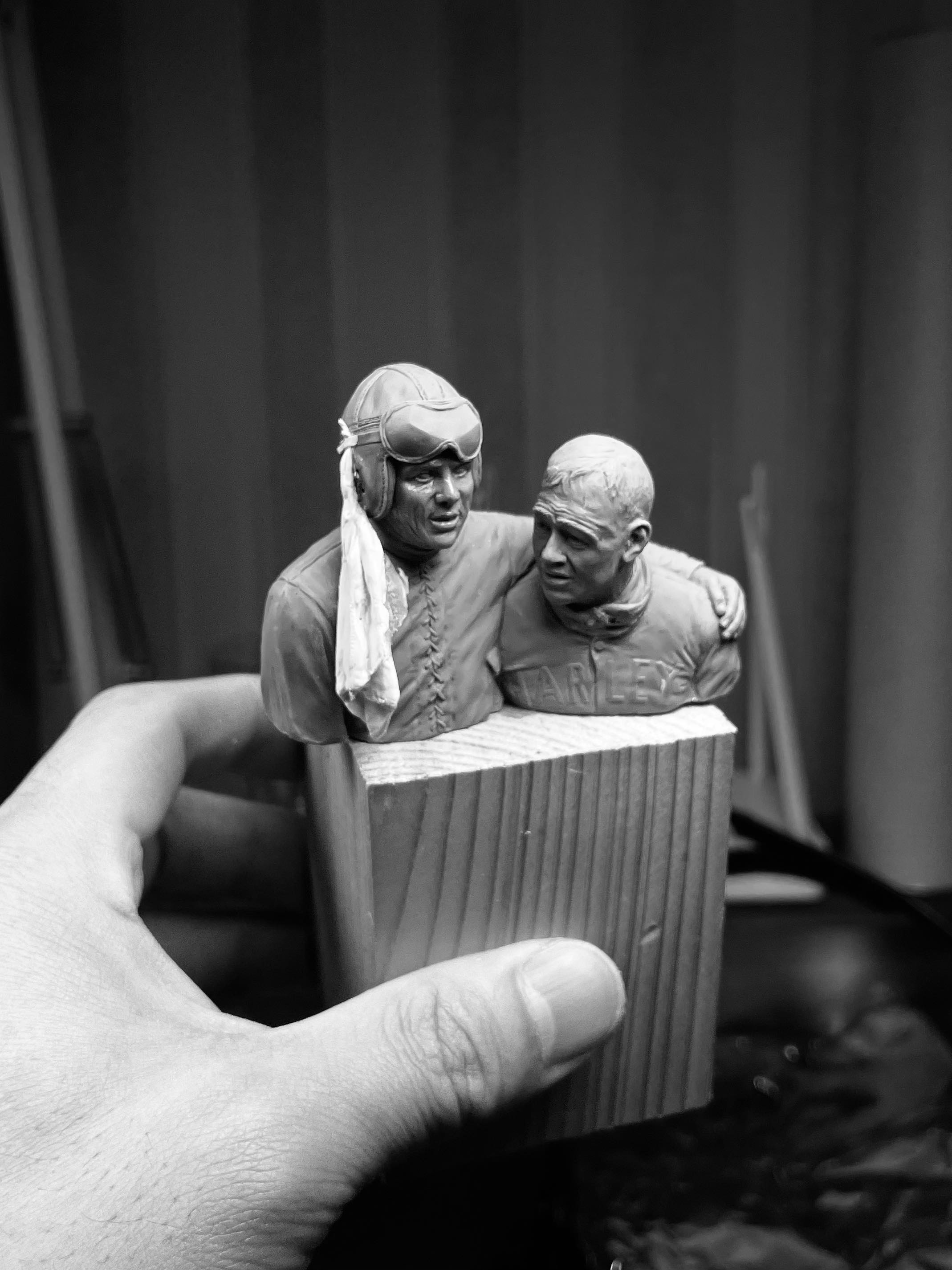 BUST ALBERT “SHRIMP” BURNS AND OTTO WALKER 1/12 – cixmodels